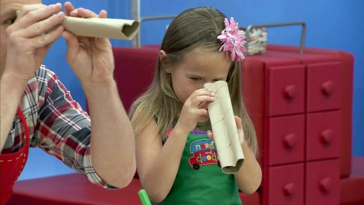 Episode 213: A Day at the Aquarium / A Family Valentine's | PBS Kids ...