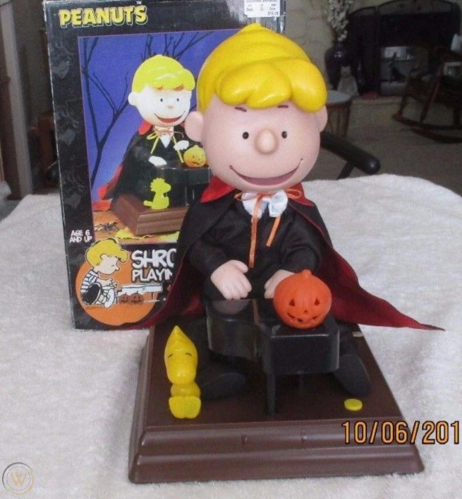 Schroeder Playing Piano | Peanuts Wiki | Fandom