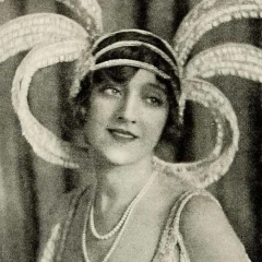 Violet Loraine | John Peel Wiki | Fandom