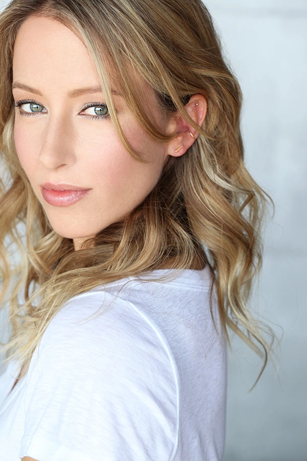 Alexis Boozer Sterling | Pemberley Digital Wiki | Fandom