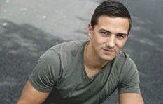 Luke Walsh/Gallery | Penny on M.A.R.S. Wiki | Fandom