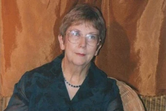 Jennifer Strauss | Penny's poetry pages Wiki | Fandom