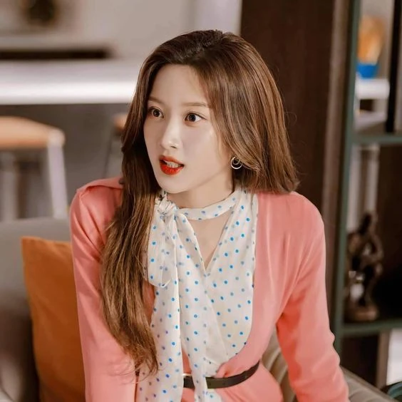 Yi Yu-ra | Penthousefanfic Wiki | Fandom