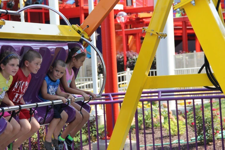 Peppa's Swing Set (DP) | Peppa Pig World (Cedar Fair Parks) Wikia | Fandom