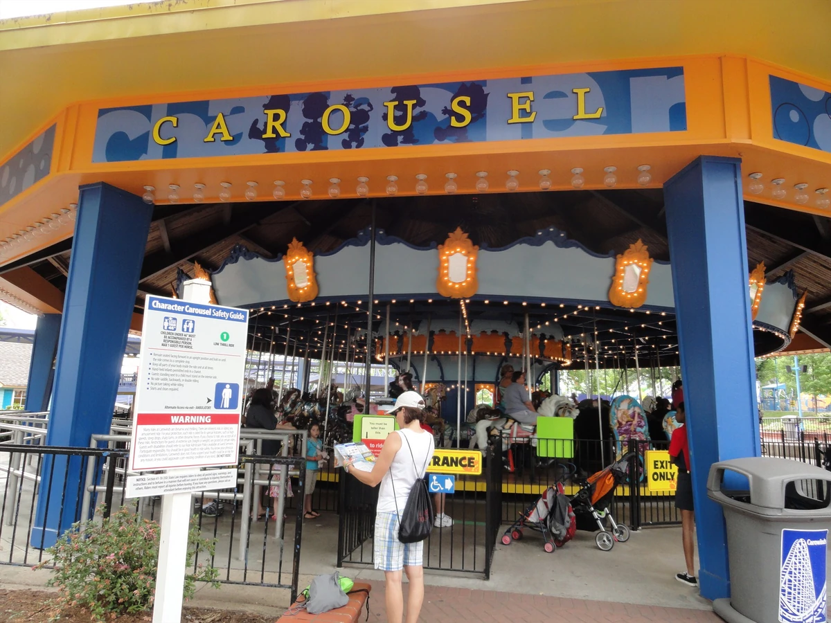 Character Carousel (C) | Peppa Pig World (Cedar Fair Parks) Wikia | Fandom
