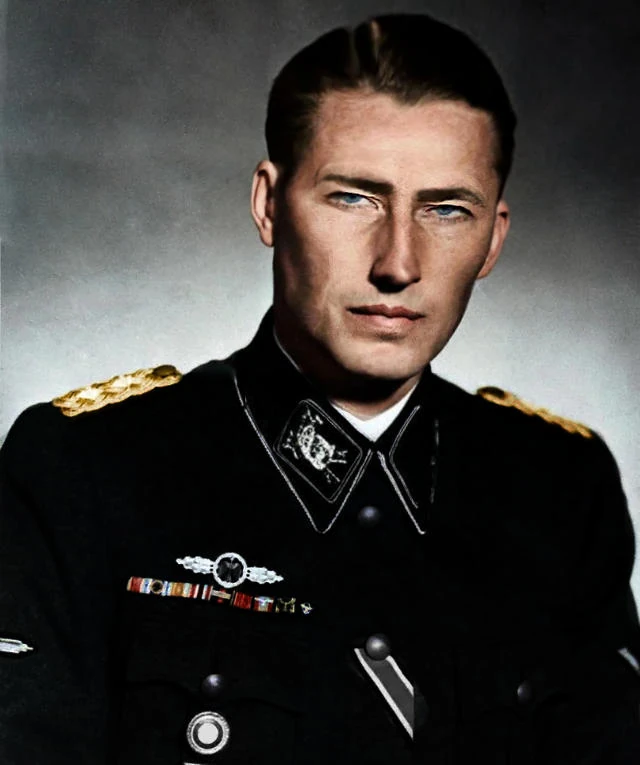 Kvinner | The Continent of Peronia Wiki | Fandom