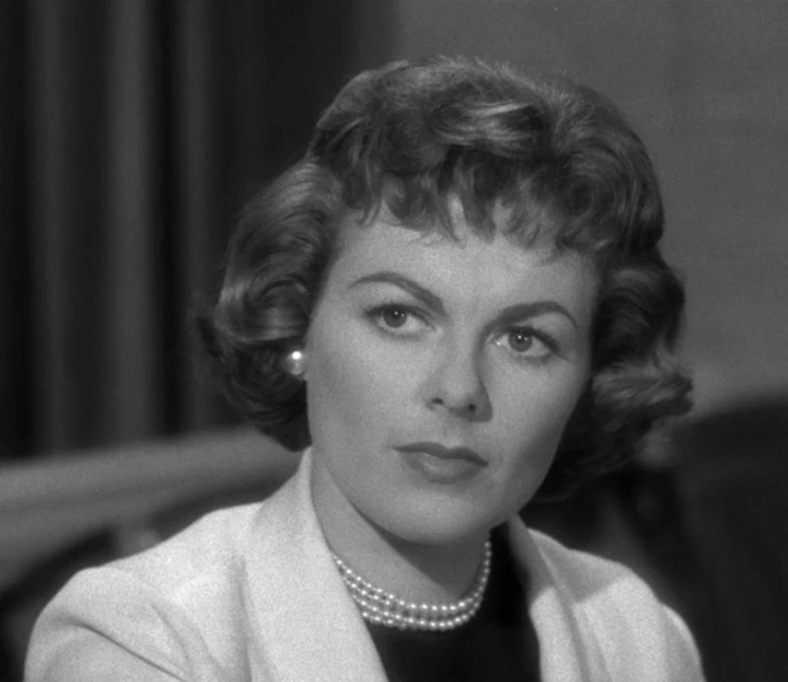 Della Street (1957 Series) | Perry Mason Wiki | Fandom