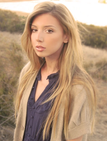 Alis | Persimmon Hollow Wiki | Fandom