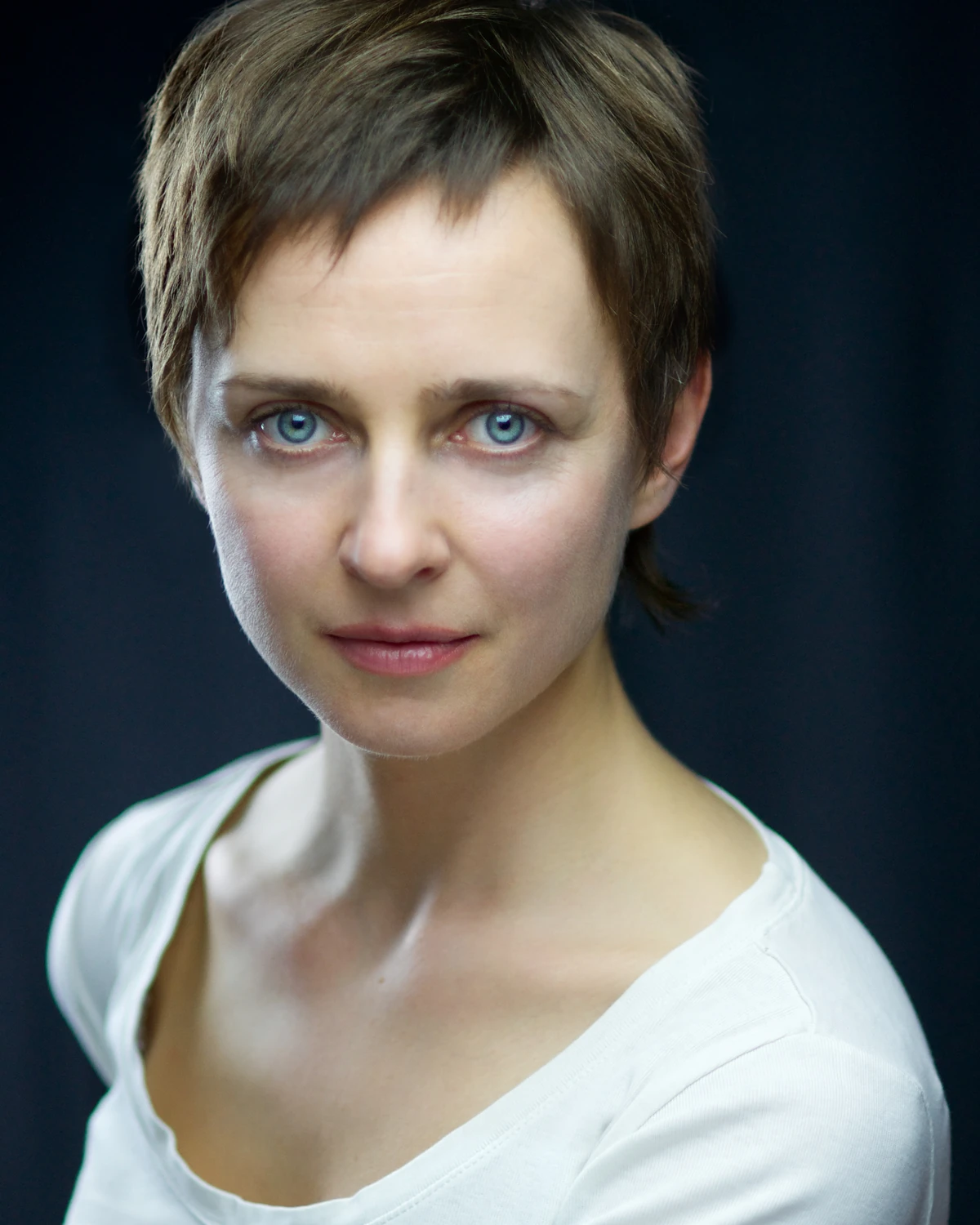 Verity Hewlett | Pinewood Studios Wiki | Fandom