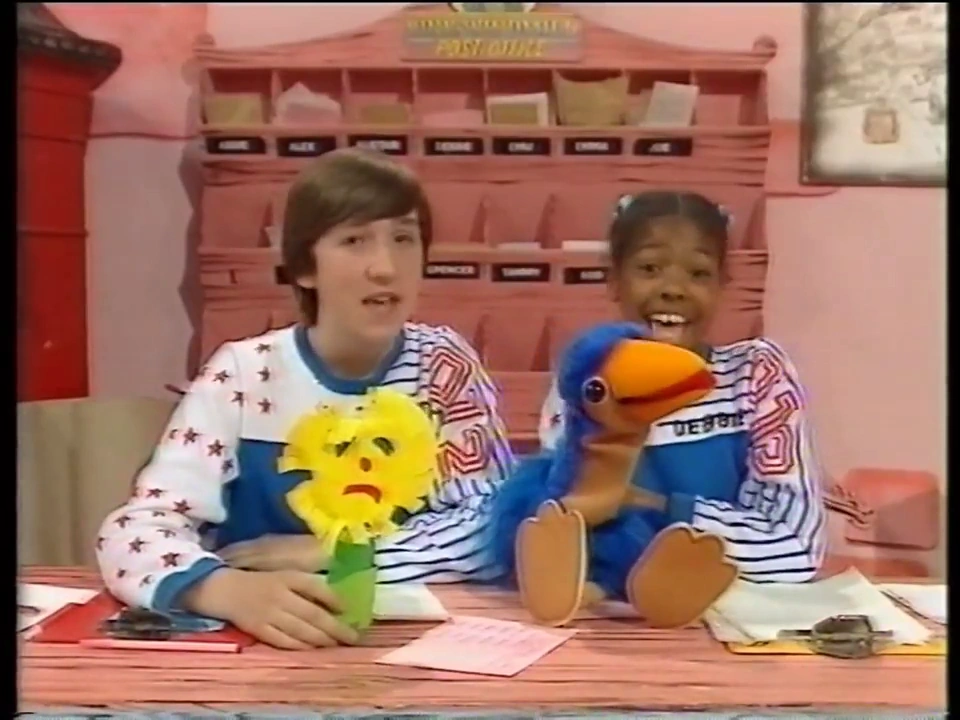Emu's All Live Pink Windmill Show Series 2 Episode 9 | Pink Windmill ...