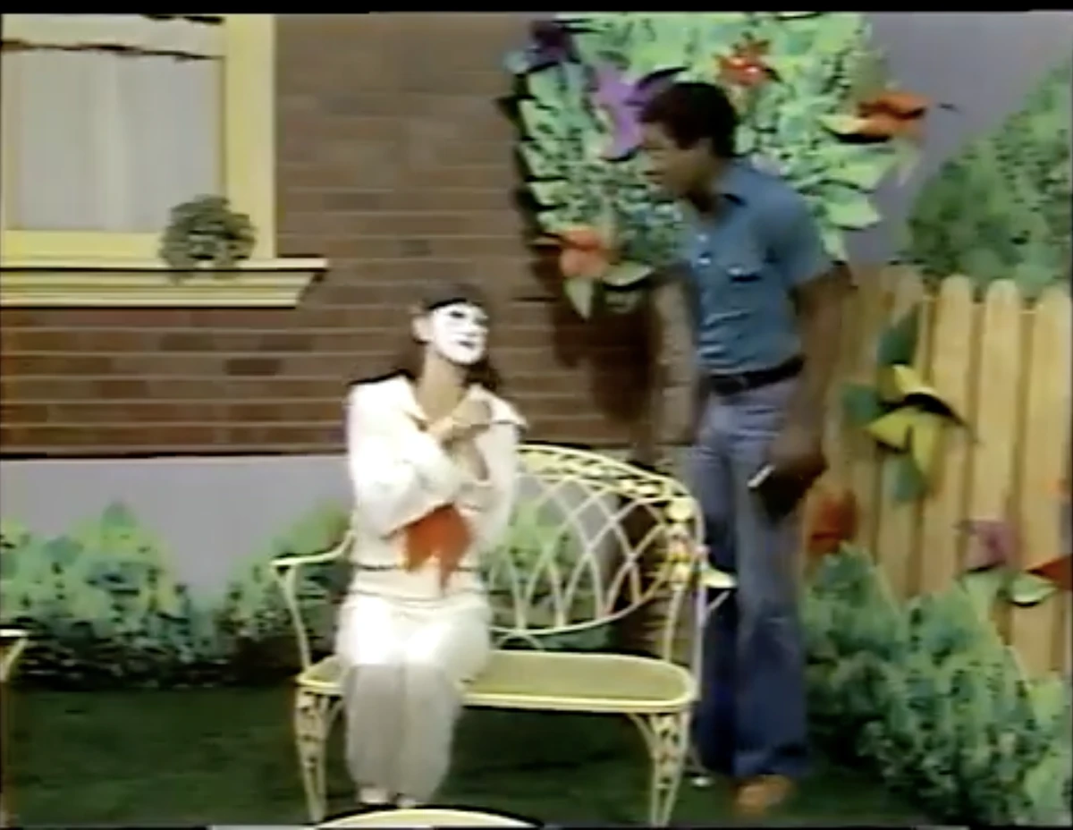 Hearing Sounds | Pinwheel Wiki | Fandom