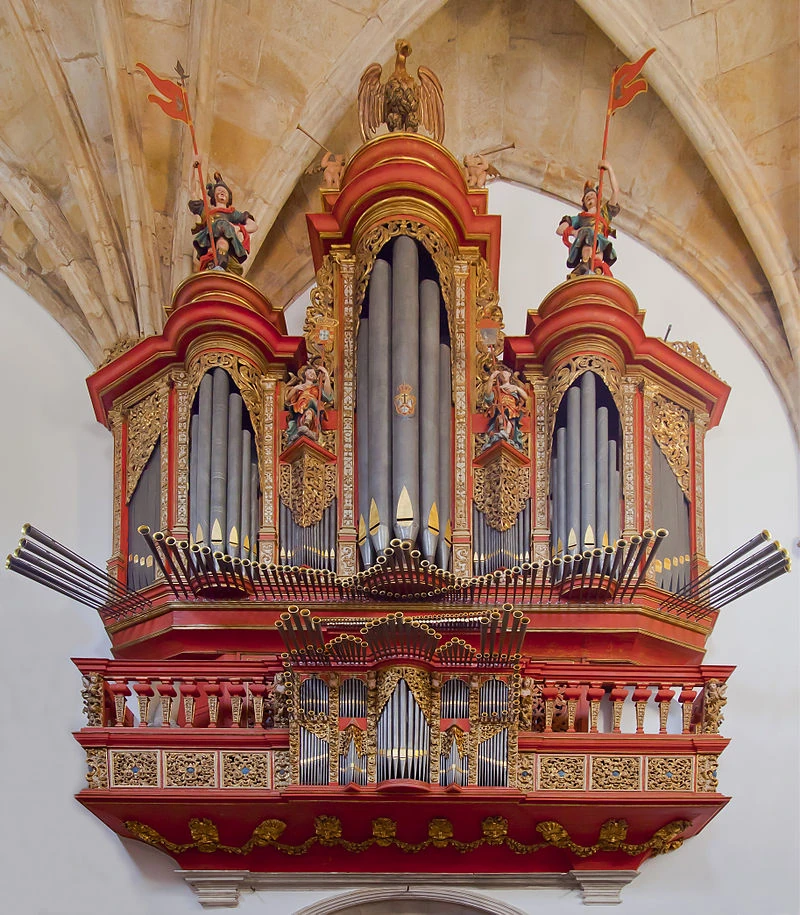 Organ of the Igreja de Santa Cruz, Coimbra | Pipe Organ Wiki | Fandom
