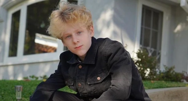 Lev Cameron/Gallery | Piper's Squad Wiki | Fandom