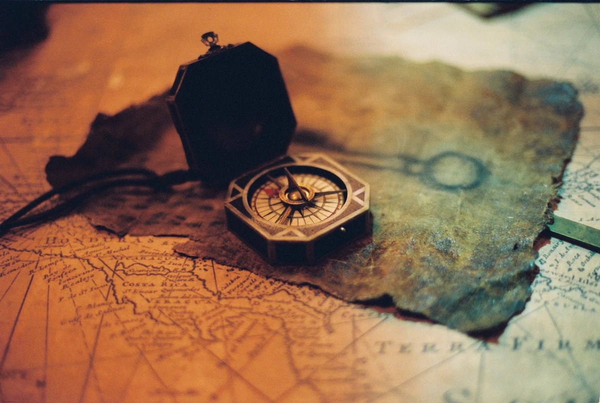 Category:Navigational instruments | Pirates of the Caribbean Wiki | Fandom