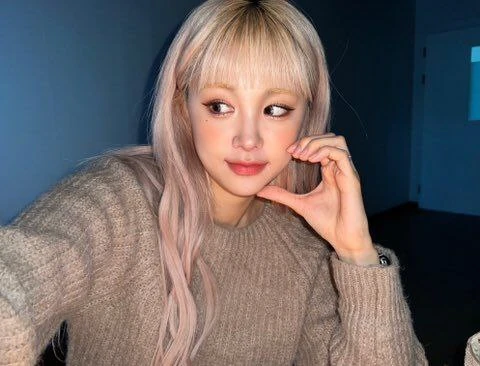 Lola/SNS Archive | PIXY Wiki | Fandom