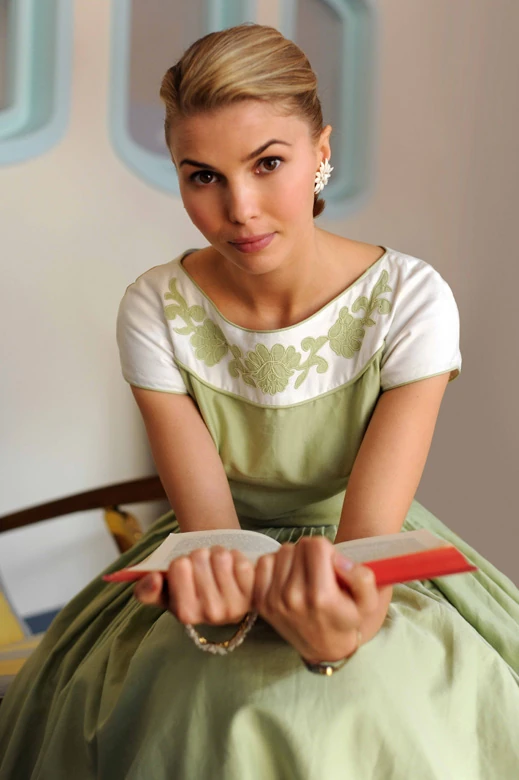 Anna Poletti | A Place to Call Home Wiki | Fandom