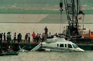 Han River movie shooting helicopter crash | Plane Crash Wiki | Fandom