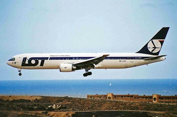 LOT Polish Airlines Flight 16 | Plane Crash Wiki | Fandom