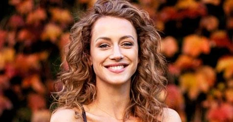 Isabella Giovinazzo | Playing for Keeps Wiki | Fandom