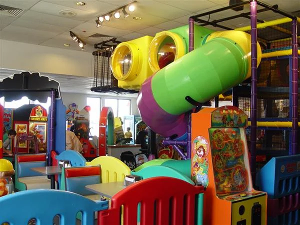 Lunch In Three Places | Plenty Of Hugs Wiki | Fandom