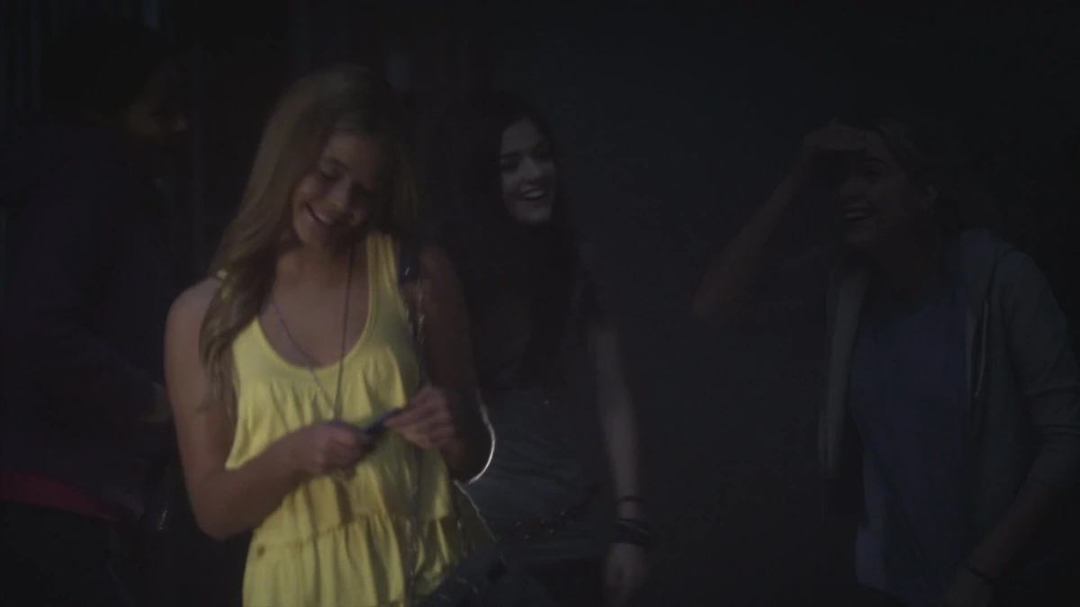 1x01/Galerie | Wiki Pretty Little Liars | Fandom