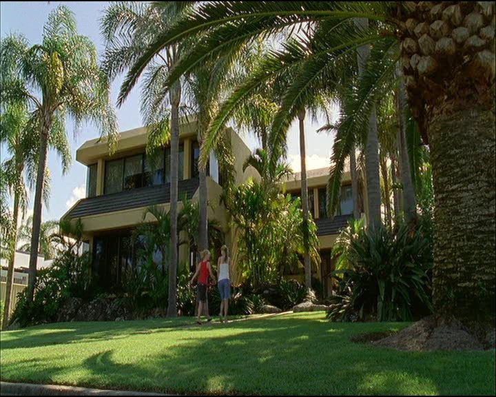 Gilbert Haus | H2O - Plötzlich Meerjungfrau Wiki | Fandom