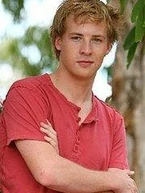 Lewis McCartney | H2O - Plötzlich Meerjungfrau Wiki | Fandom