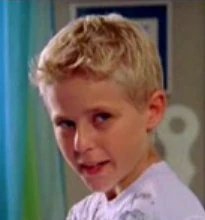Elliot Gilbert | H2O - Plötzlich Meerjungfrau Wiki | Fandom