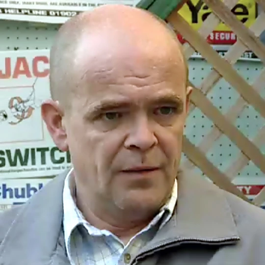 Graham Francis | Wici Pobol y Cwm | Fandom