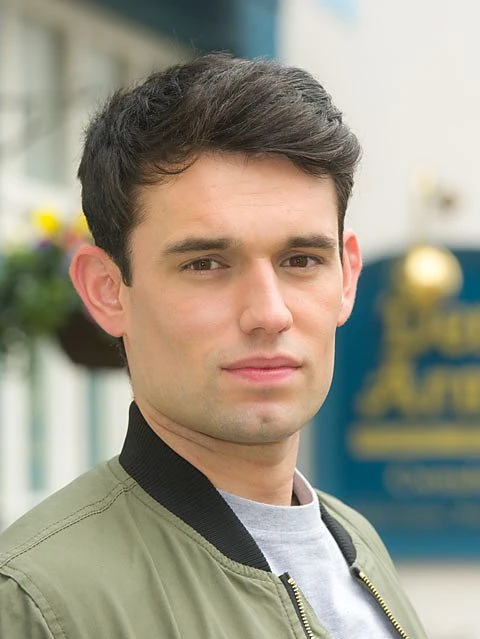 Mathew Price | Wici Pobol y Cwm | Fandom