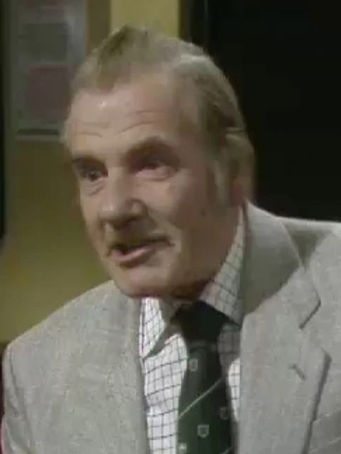 Dil Harries | Wici Pobol y Cwm | Fandom