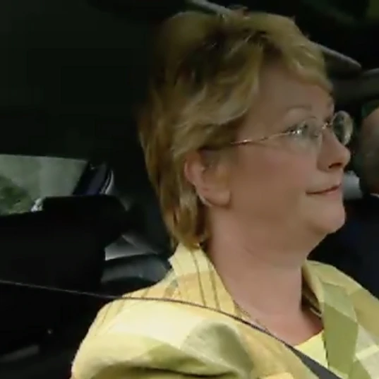 Alice Ashurst | Wici Pobol y Cwm | Fandom