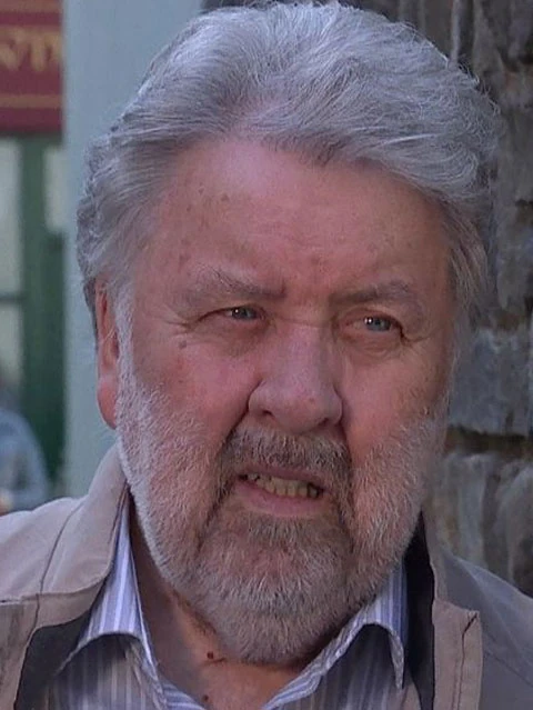 Adrian Probert | Wici Pobol y Cwm | Fandom