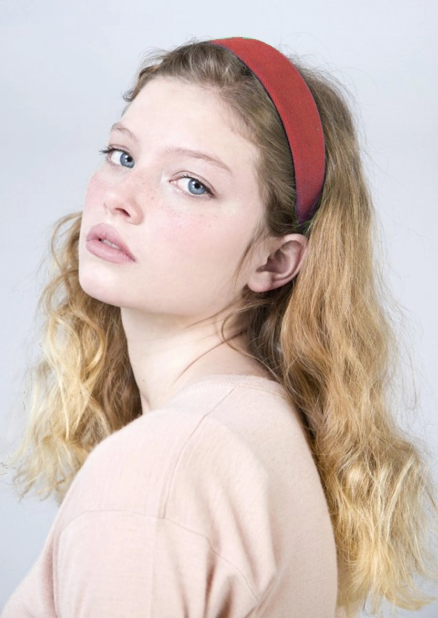 Emily Thompson | Pokolenie Czarodziejów Wikia | Fandom