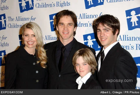 The Blonde Robitailles | Poop School Wiki | Fandom