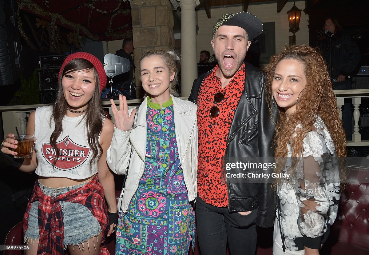 Island Life 2015 | Poppy Wiki | Fandom