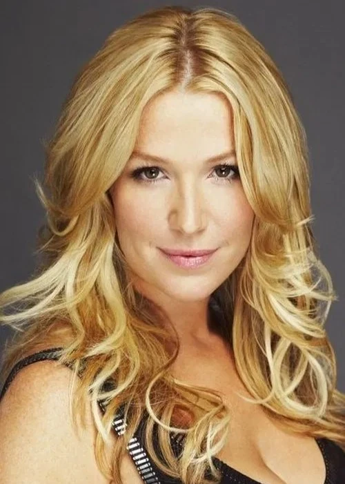 Poppy Montgomery | Portrayal Wiki | Fandom