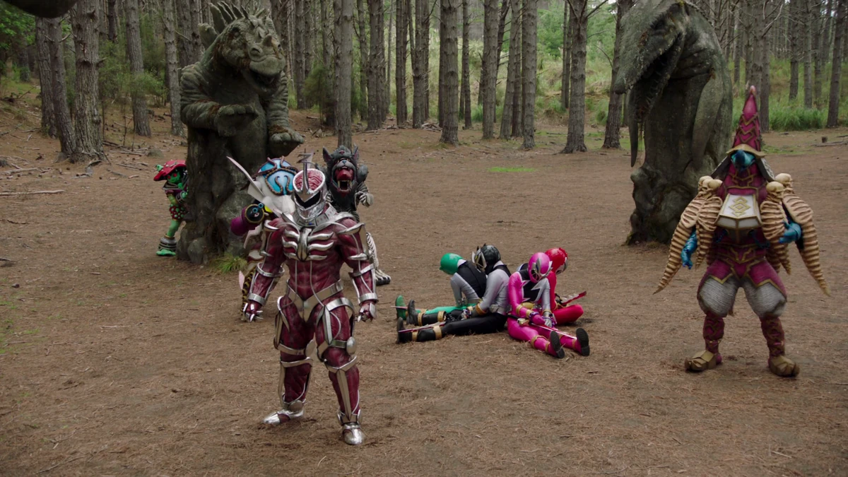 Wrogowie z przeszłości | Power Rangers | Fandom