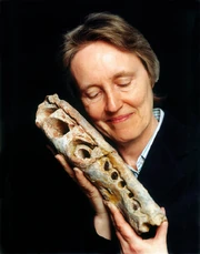 Angela Milner | Prehistoria Fandom | Fandom