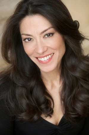 Liz Burnette | Wiki Pretty Little Liars | Fandom