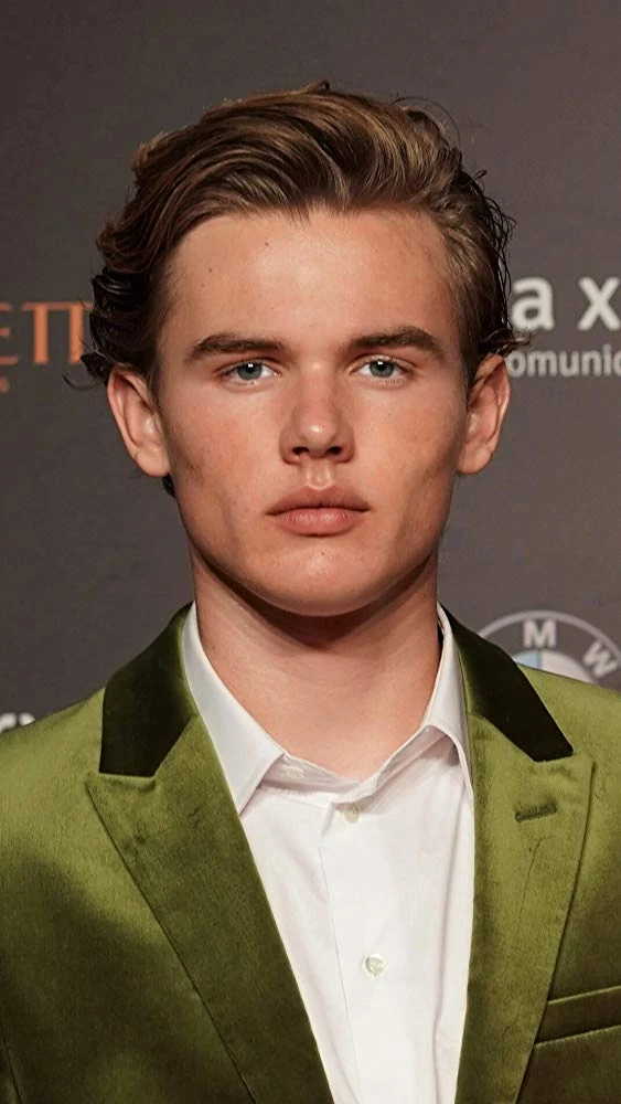 Garrett Wareing | Wiki Pretty Little Liars | Fandom