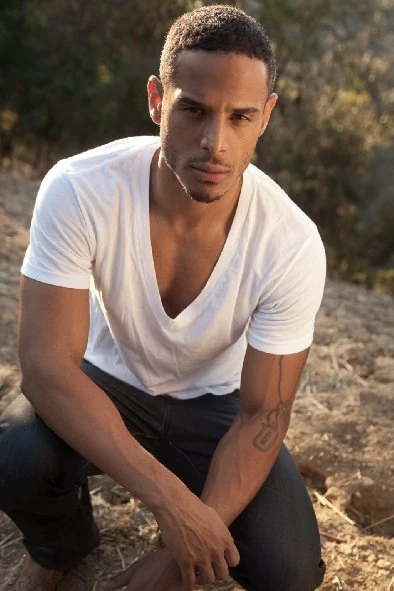 Travis Winfrey | Wiki Pretty Little Liars | Fandom