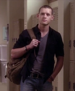 Travis Hobbs | Pretty Little Liars Wiki | Fandom