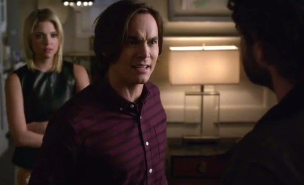 Caleb Pretty Little Liars Sesong 3