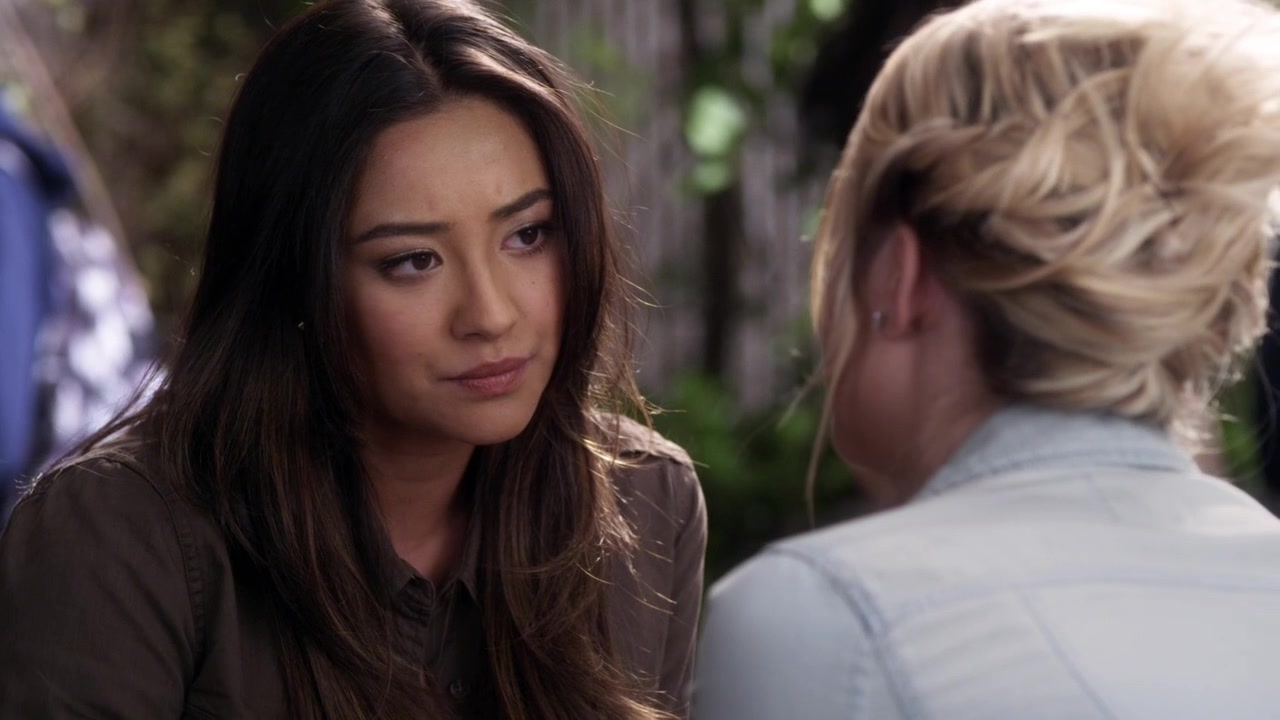 Pretty Little Liars Emily And Hanna Kiss