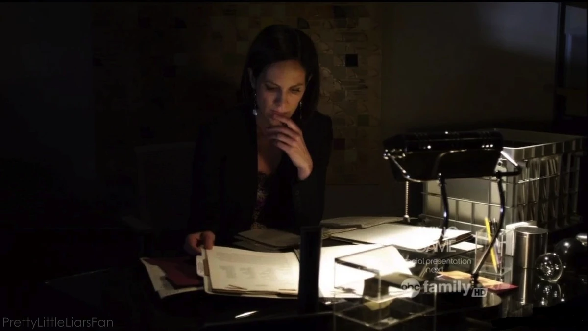 Anne Sullivan / Gallery | Pretty Little Liars Wiki | Fandom