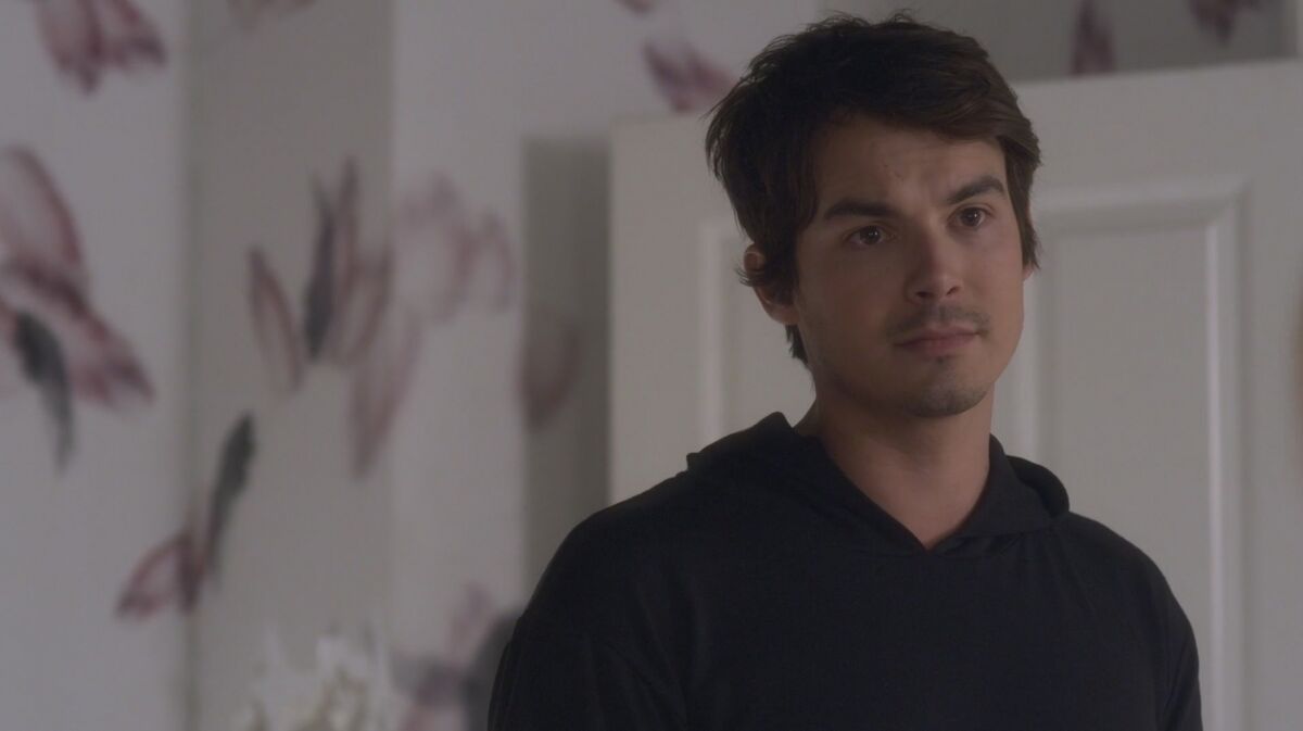 Caleb Rivers/Season 6 | Pretty Little Liars Wiki | Fandom Caleb Rivers/Season 6 | Pretty Little Liars Wiki | Fandom