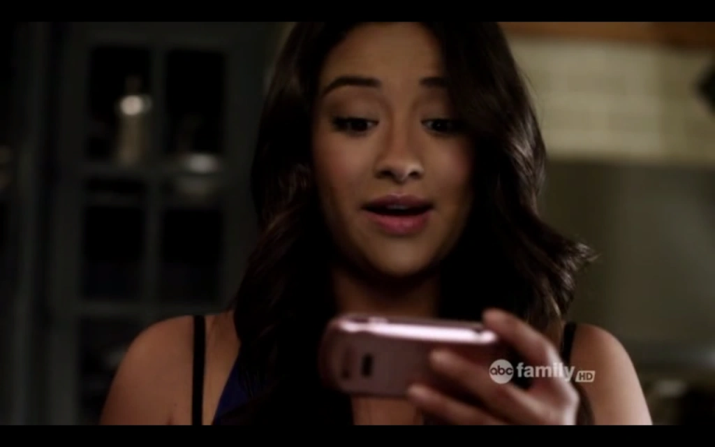 Emily's Phone | Pretty Little Liars Wiki | Fandom
