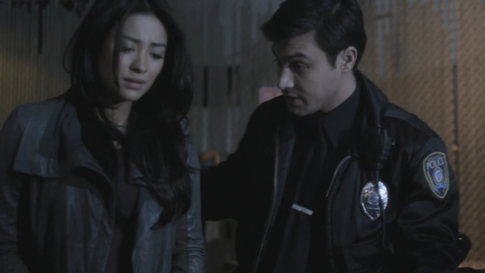 Emily Hanna 1x22 Screencaps Hanily | Pretty Little Liars Wiki | Fandom