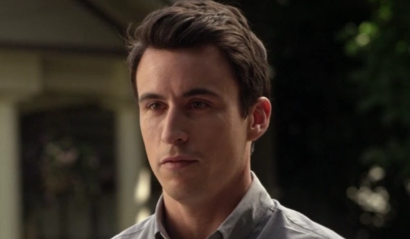 Elliott Rollins | Pretty Little Liars Wiki | Fandom